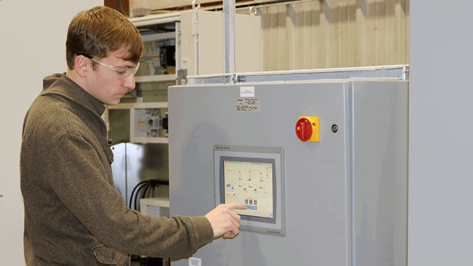 Custom System Controls – Coperion