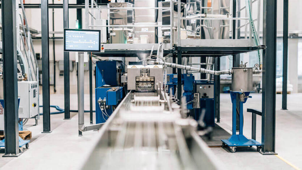 ZSK Twin Screw Extruder for Successful Manufacture of Special Polyolefins – Coperion